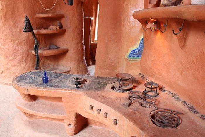 As A Man's God: A Two-Story Clay House - RTF | Rethinking The Future