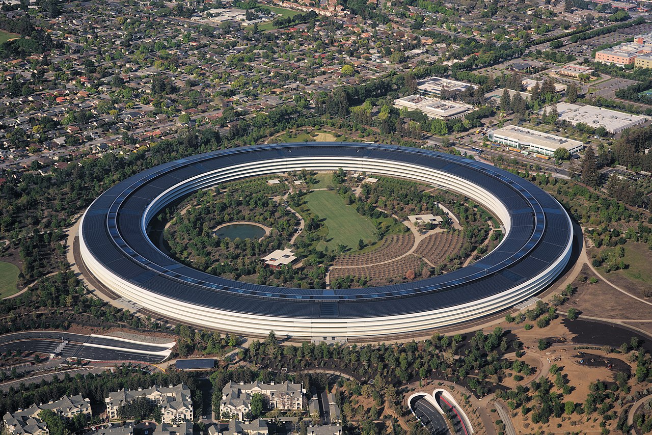 25 Projects by Norman Foster that made him a leader in the Architecture ...