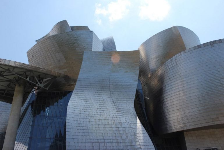 20 Incredible facades of buildings that will make you rethink building ...