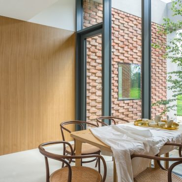E+E House By Ene+Ene Arhitectura - RTF | Rethinking The Future