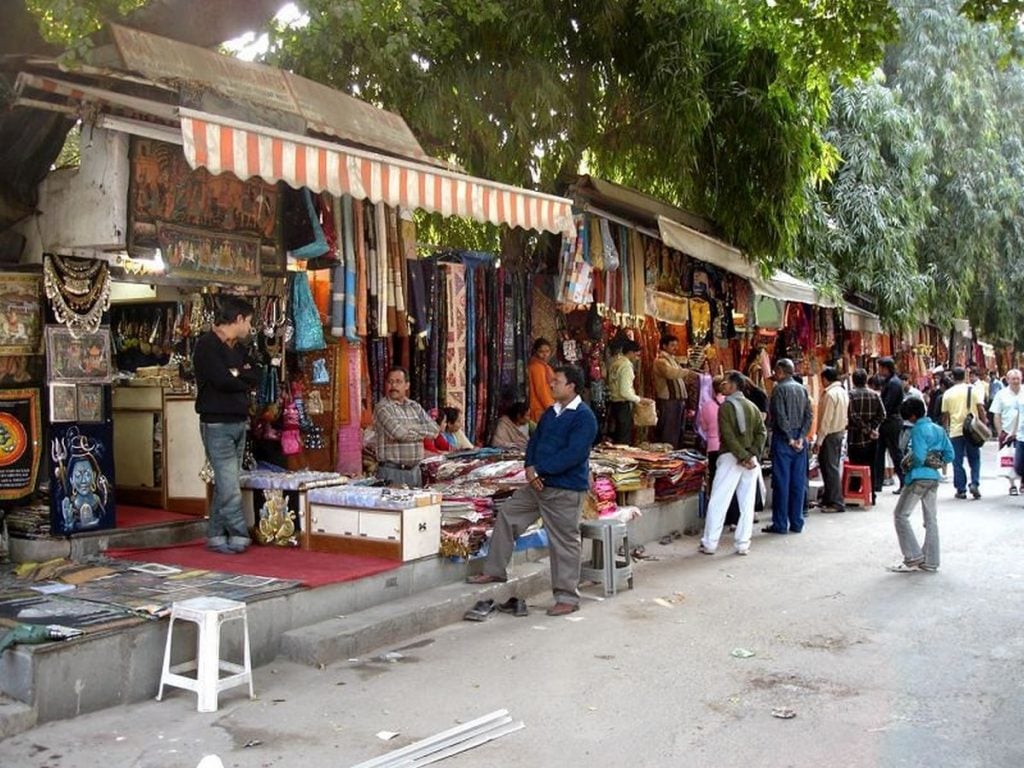 Understanding our culture through 15 Public plazas in India - RTF ...