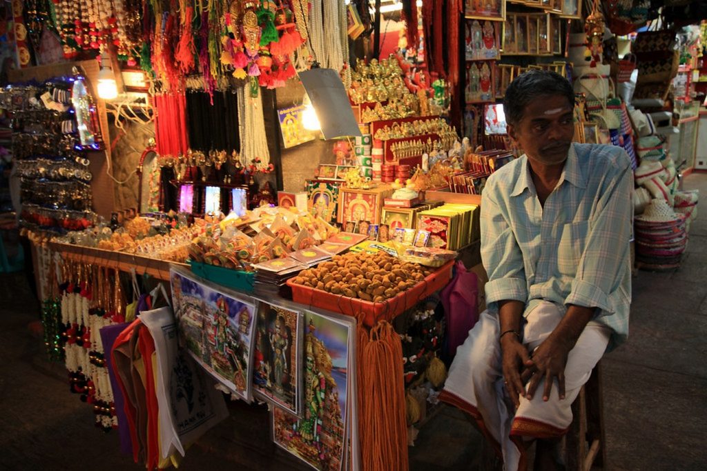 Understanding our culture through 15 Public plazas in India - RTF ...
