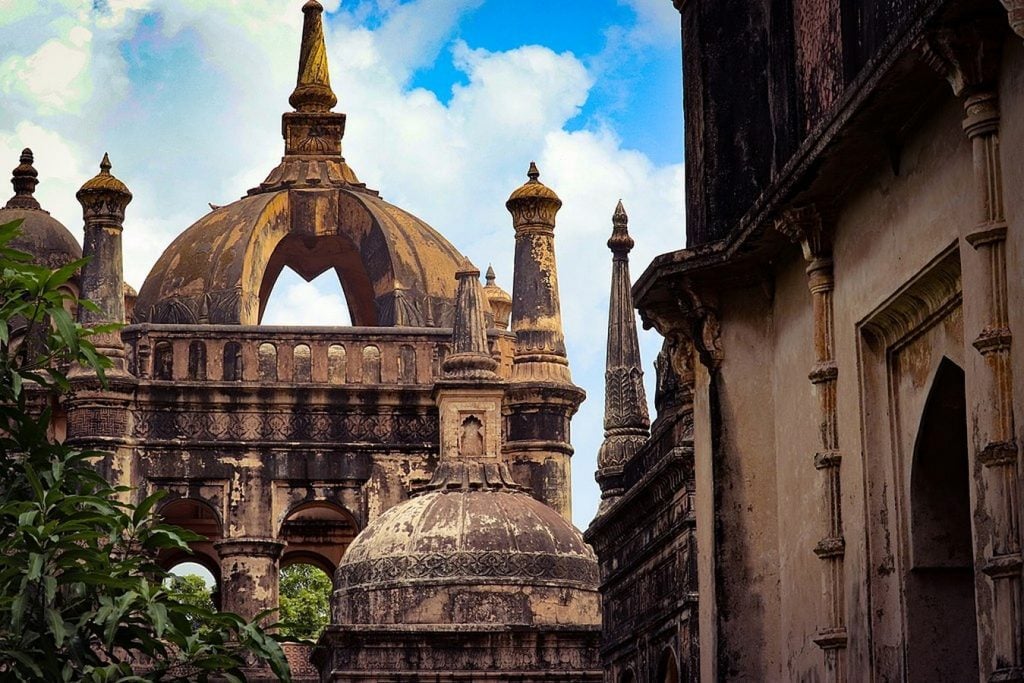 Architecture of Indian Cities Surat- India’s first LEED-certified Green ...