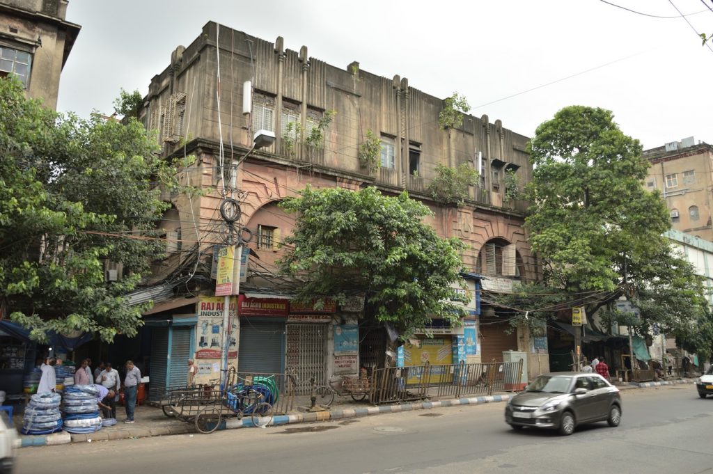 Walking through the streets of Kolkata - A visual description of Street ...