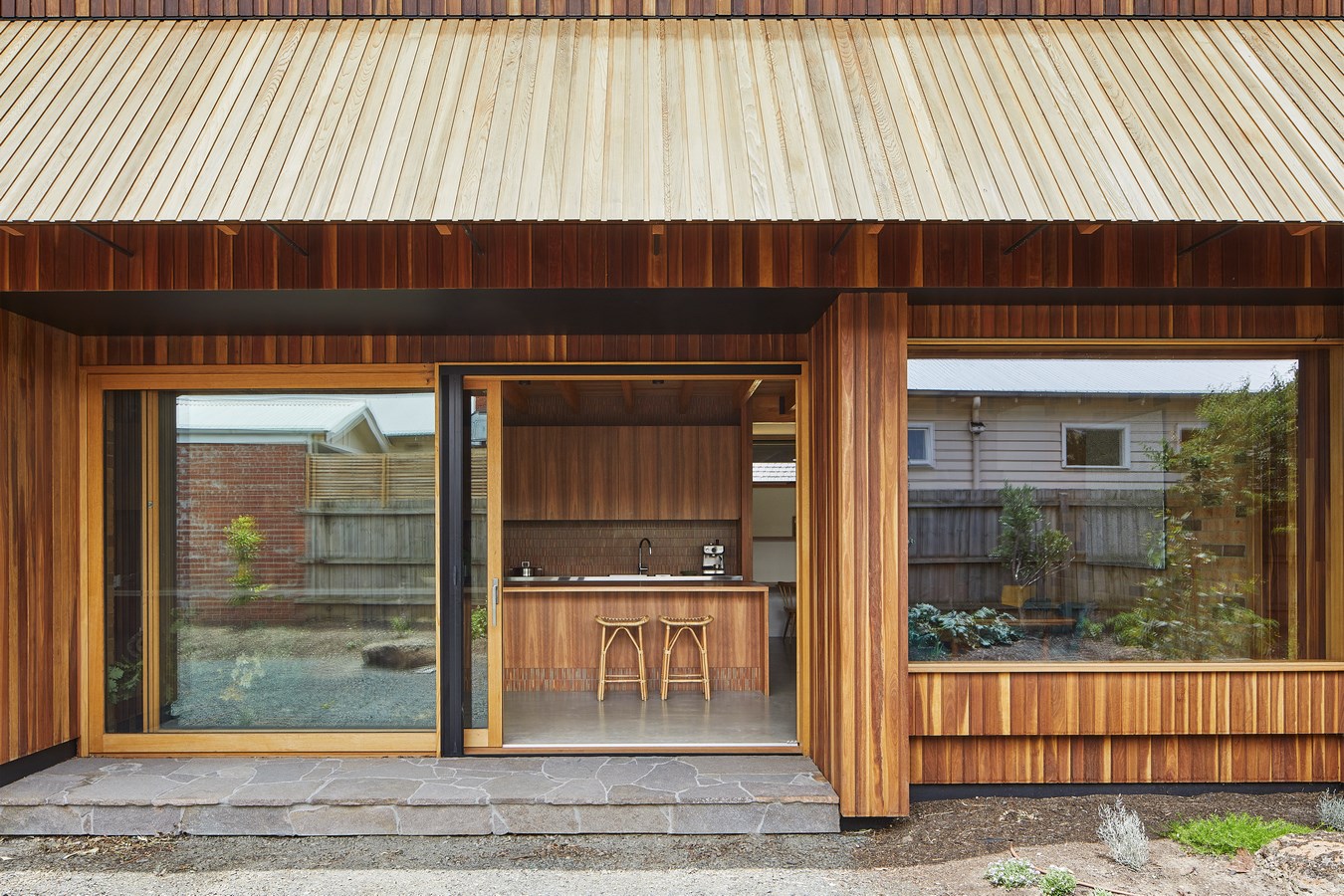 The Good Life House By MRTN Architects - RTF | Rethinking The Future