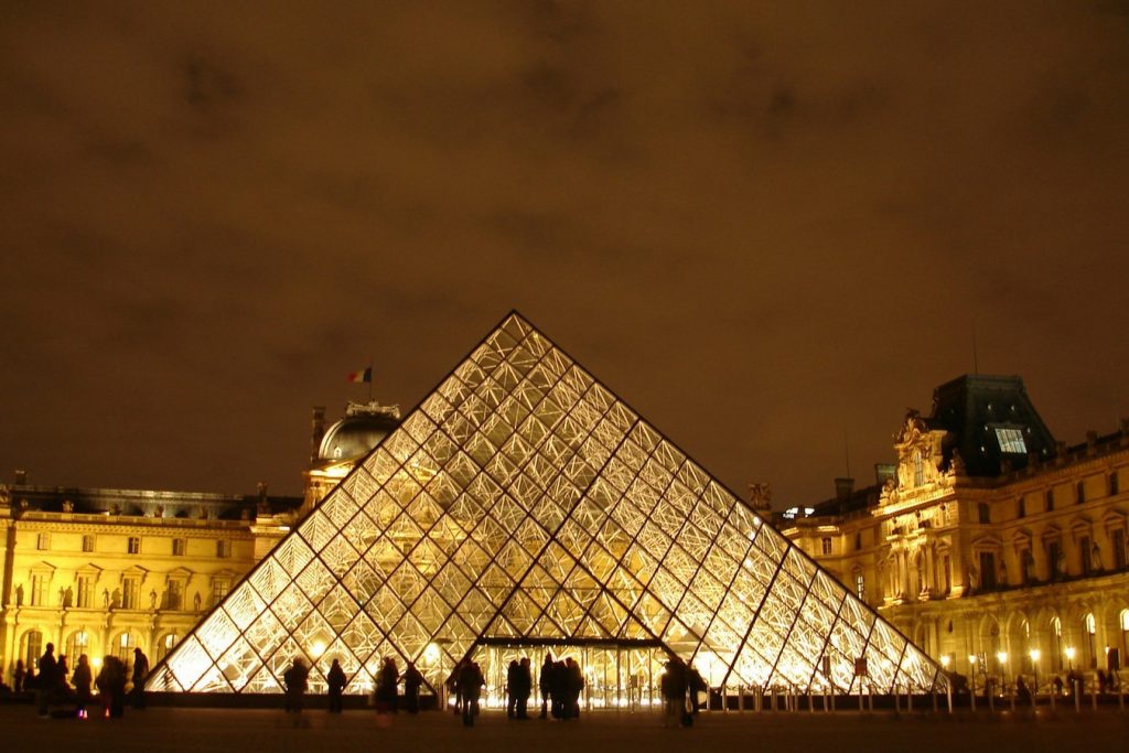 10 Timeless famous structures by starchitects that every architect ...