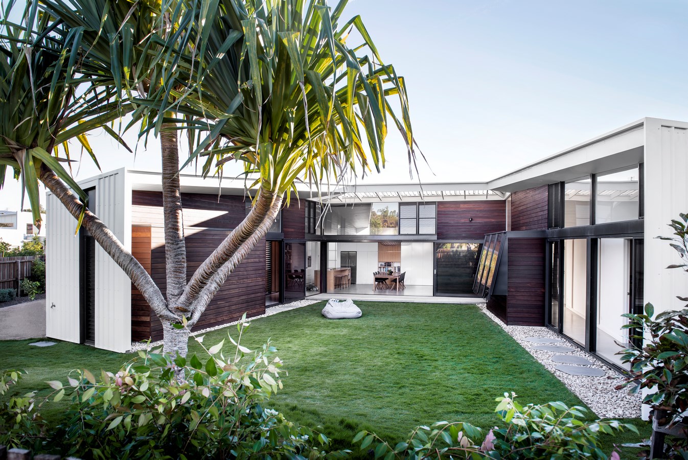 Mass & Void By Sparks Architects - RTF | Rethinking The Future