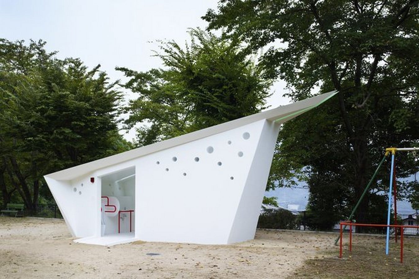 20 Innovative public washrooms around the world - RTF