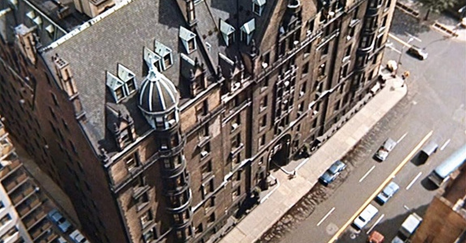 15 Famous structures that have made cameos in famous movies