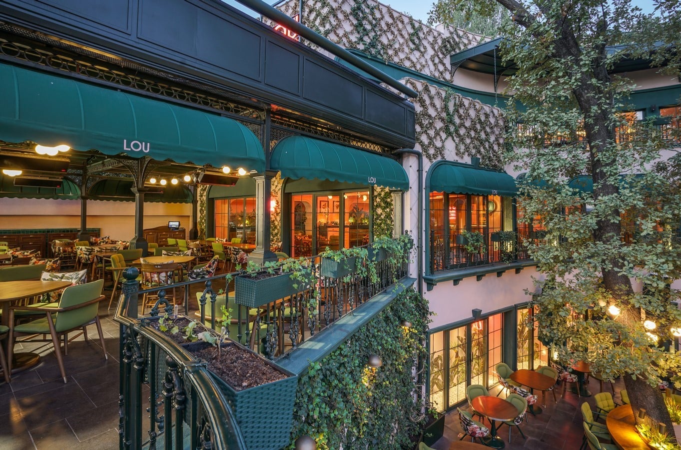 Lou Cafe Bistro by Neowe - RTF | Rethinking The Future