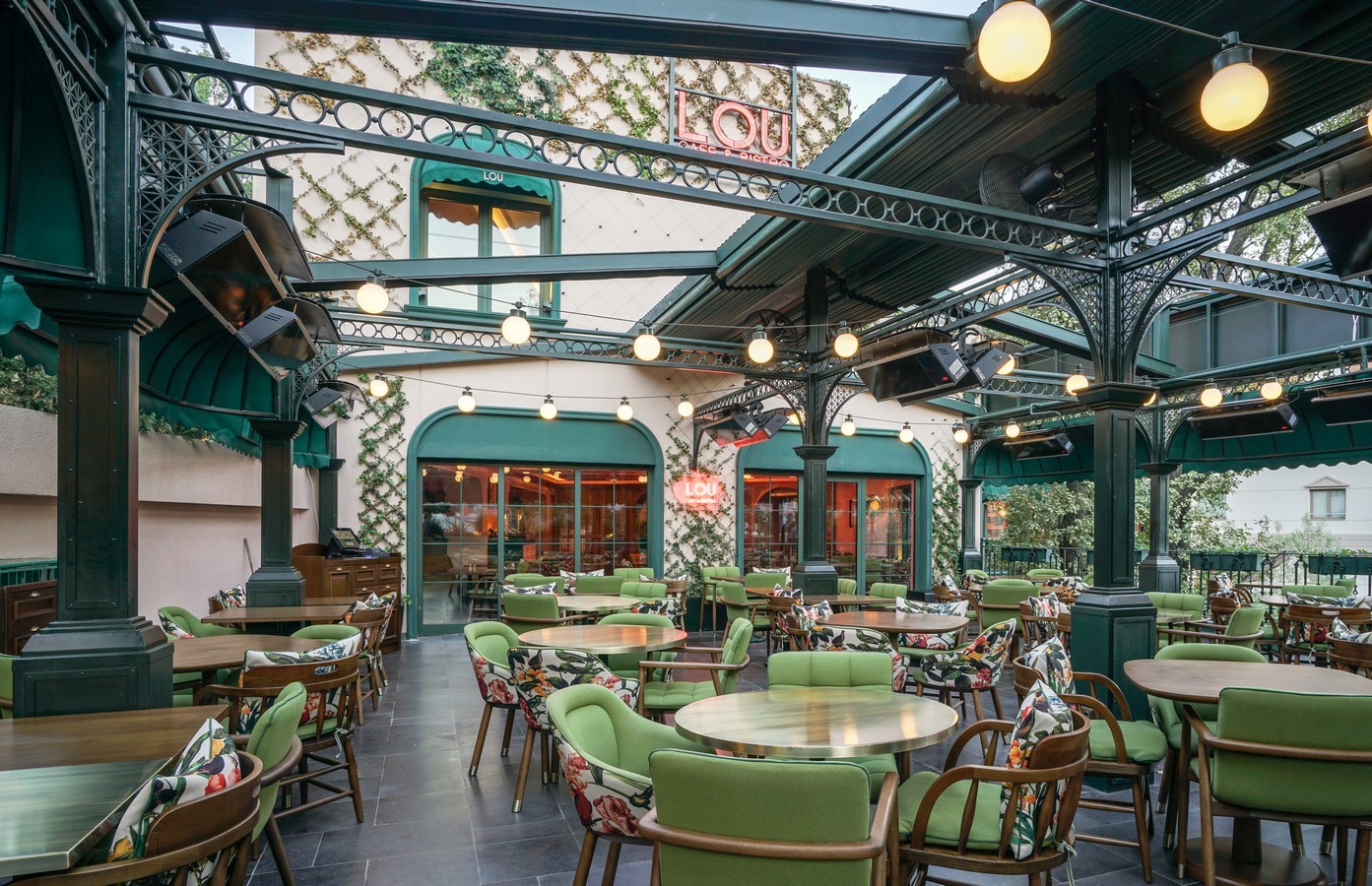 Lou Cafe Bistro by Neowe - RTF | Rethinking The Future