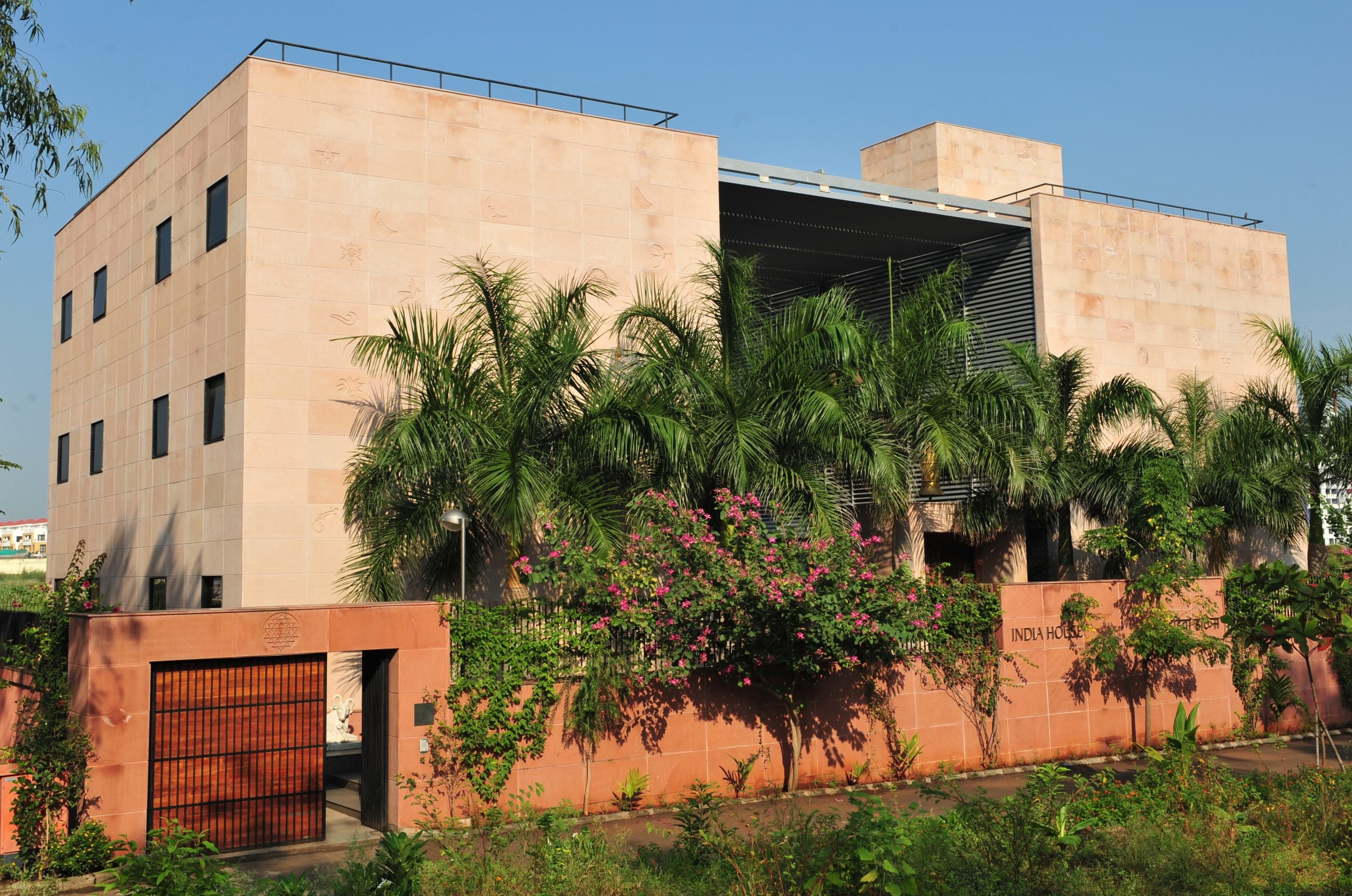 India House, Pune by Christopher Charles Benninger: Inspired by ...