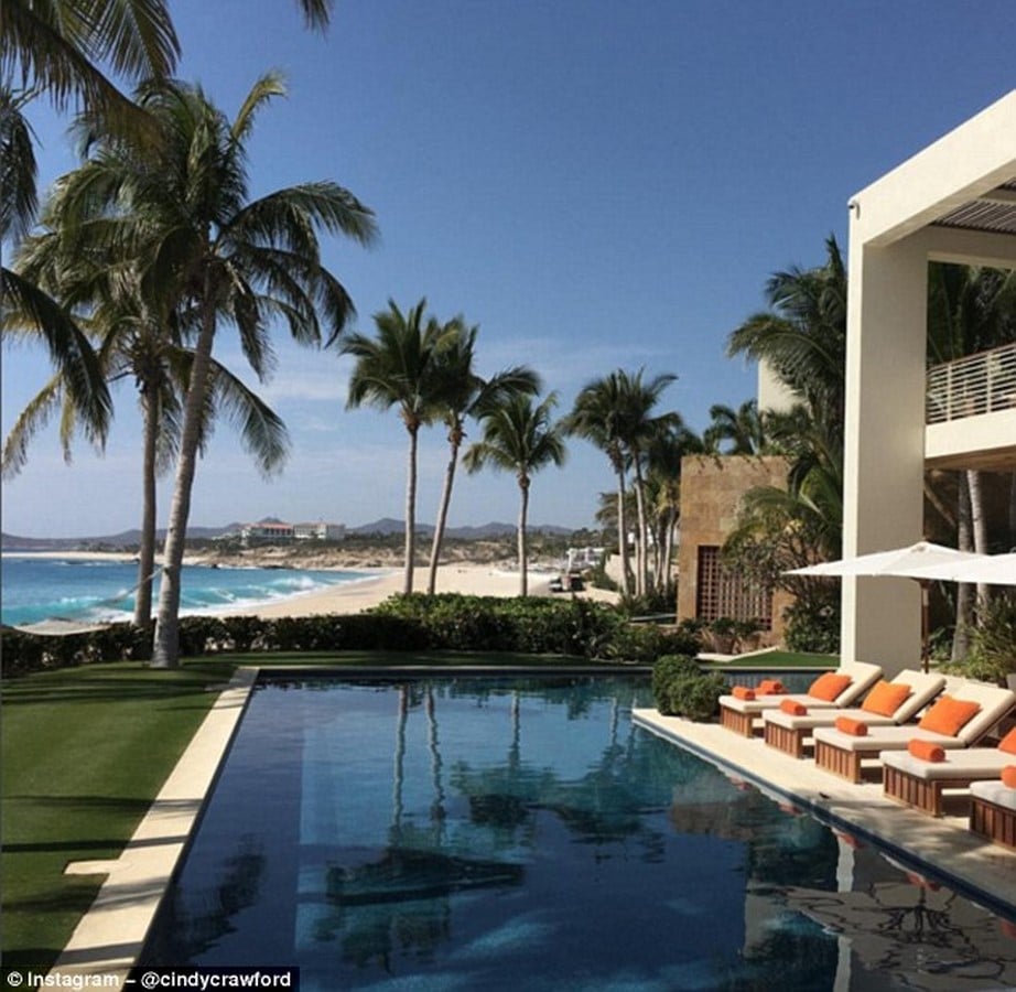 30 beautiful pools in celebrity houses - RTF | Rethinking The Future