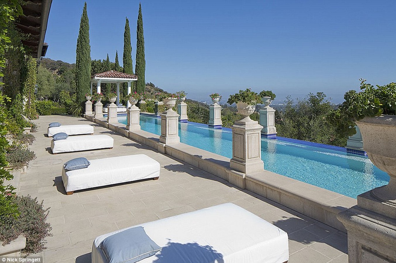 30 beautiful pools in celebrity houses - Page 2 of 3 - RTF | Rethinking ...