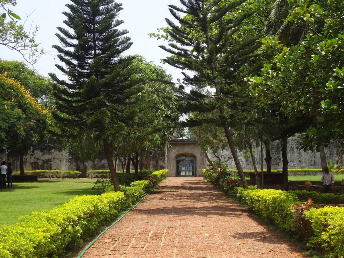 Ancient Buildings to visit in Kerala for the Travelling Architect - RTF