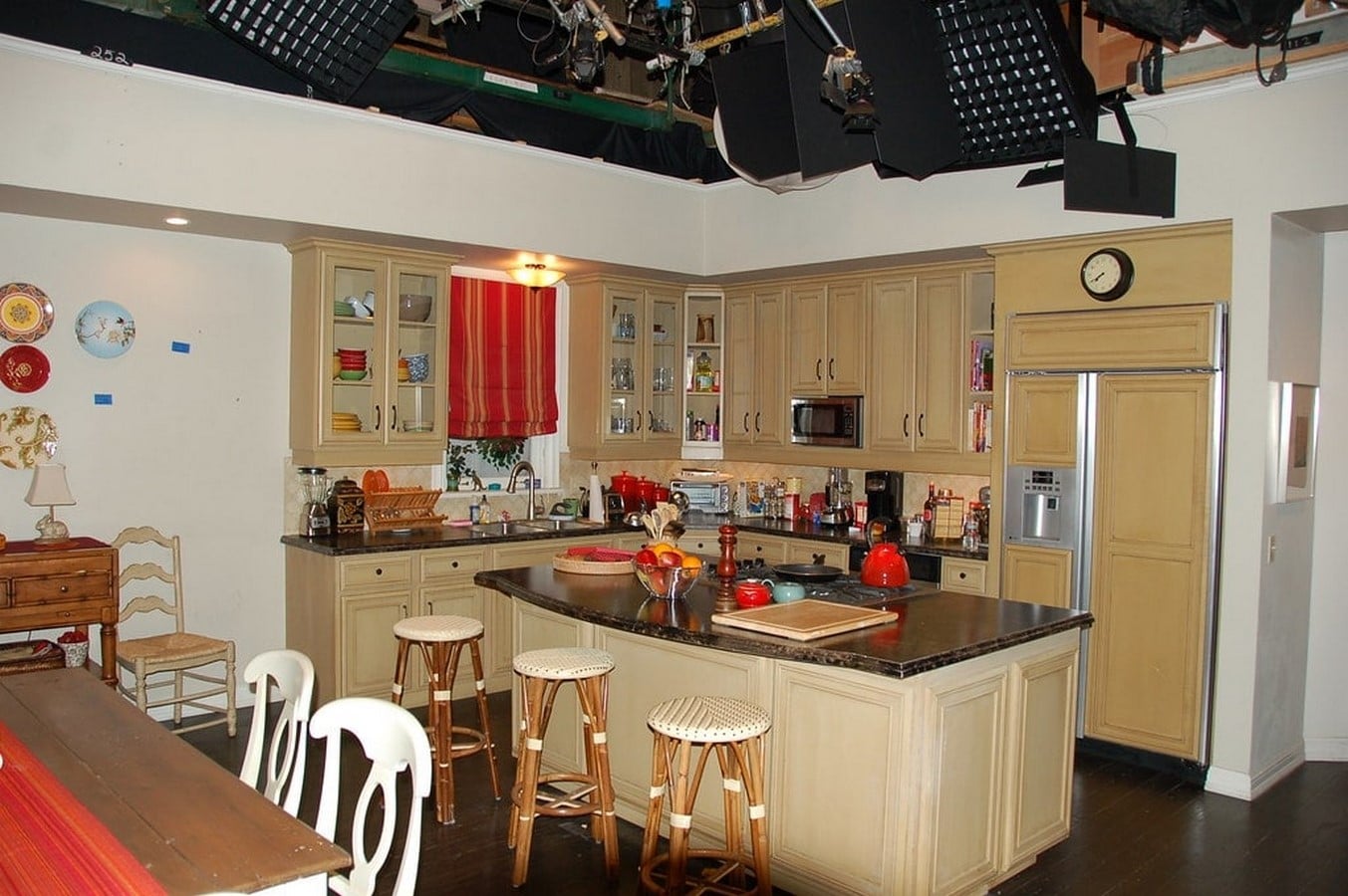 WandaVision : The Evolution of Interior Design from the 1950s to 2010s