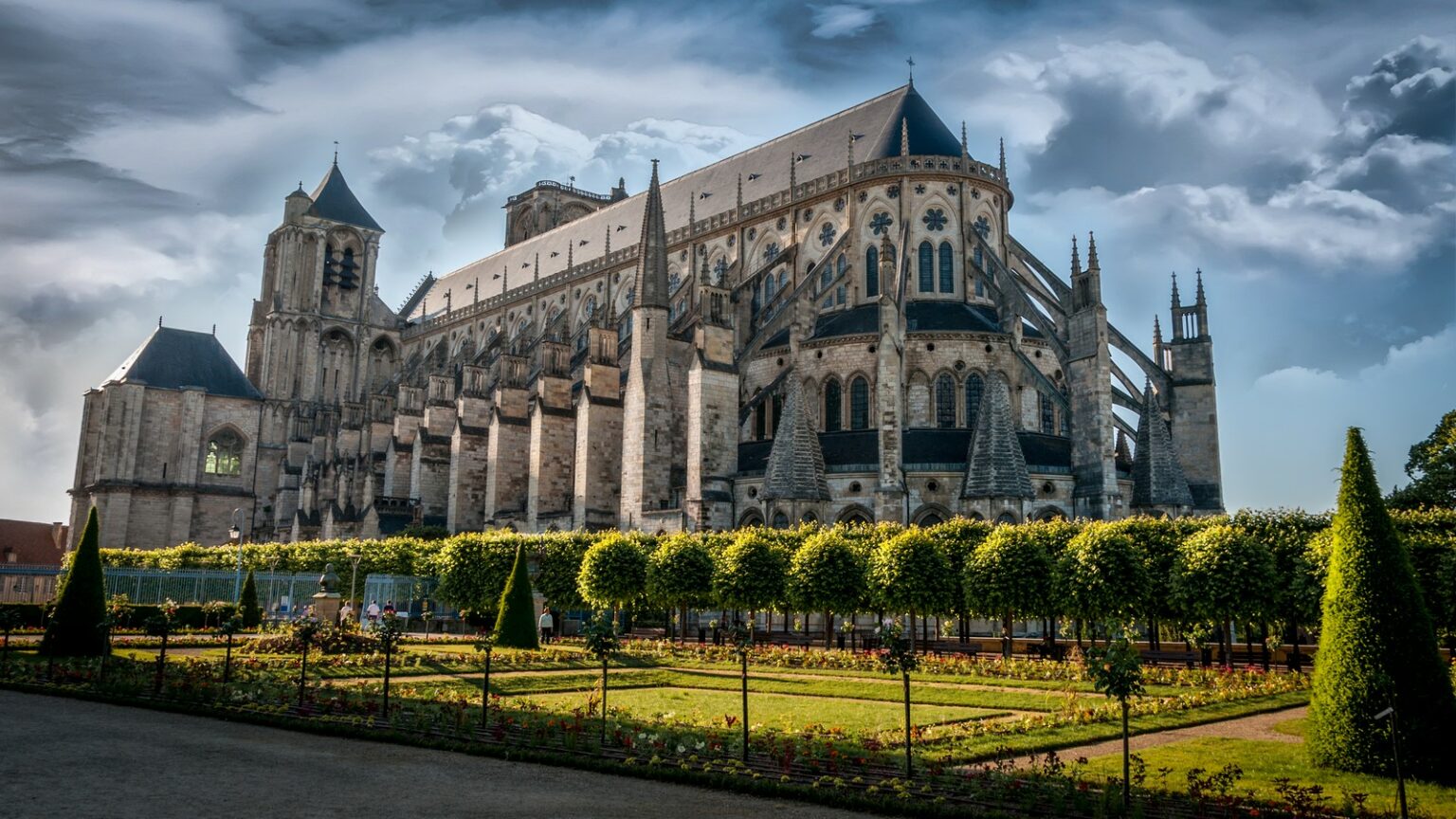 Evolution of French Architecture - RTF | Rethinking The Future