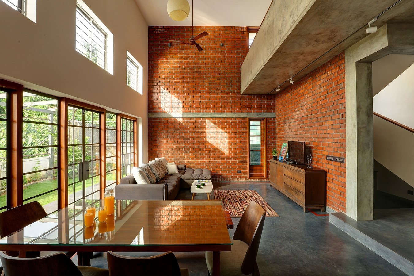 Tropical home By Studio Nirvana - RTF | Rethinking The Future