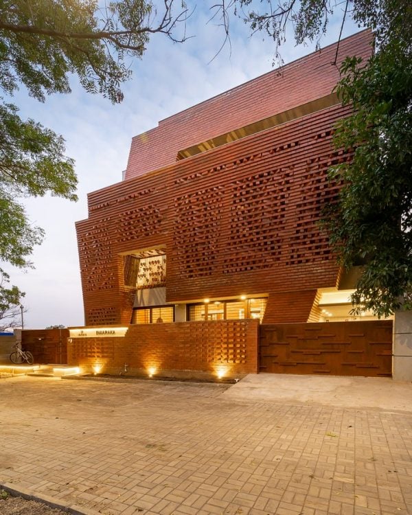 Vinod Residence By Murali architects - RTF | Rethinking The Future