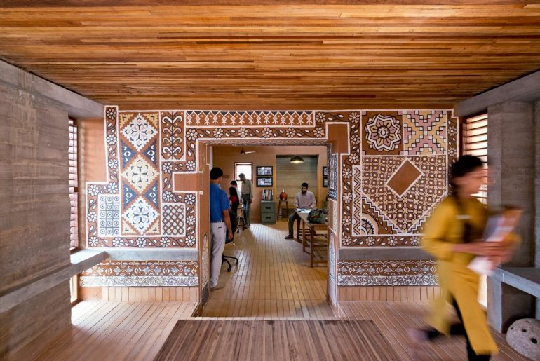 Hunnarshala Foundation: Pioneering Sustainable Architecture of Regional ...