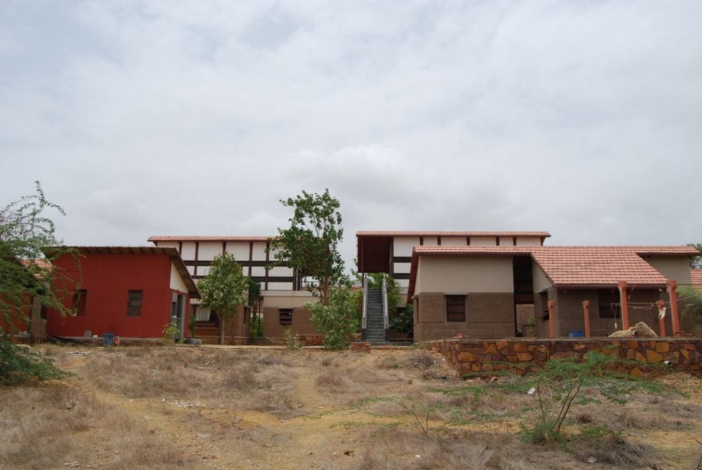 Hunnarshala Foundation: Pioneering Sustainable Architecture of Regional ...