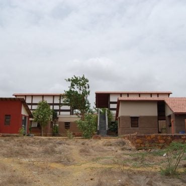 Hunnarshala Foundation: Pioneering Sustainable Architecture of Regional ...