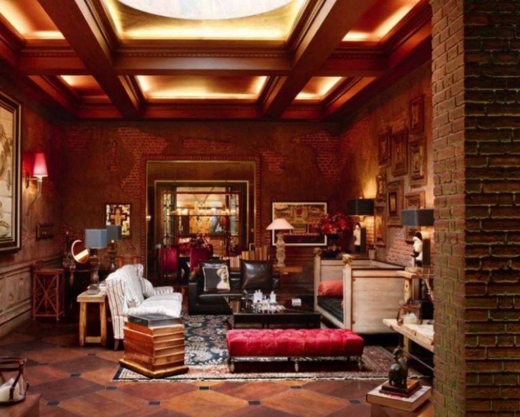 An inside look at all the houses owned by Shah Rukh Khan and Gauri Khan ...
