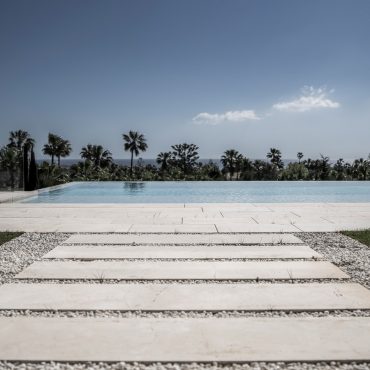 The HILL Villa by ARK Architects - RTF | Rethinking The Future