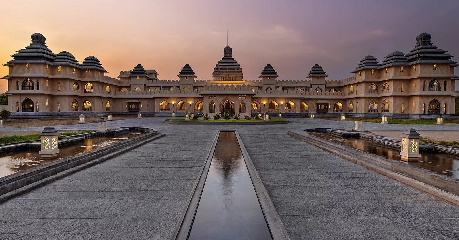Earthitects- 5 Iconic Projects - RTF | Rethinking The Future