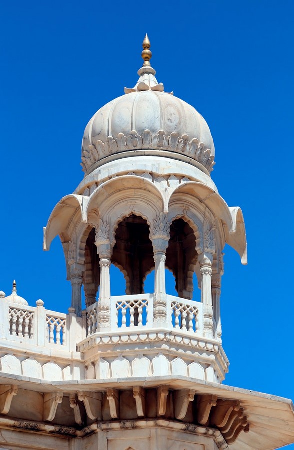 An overview of Indo-Saracenic architecture in India - RTF