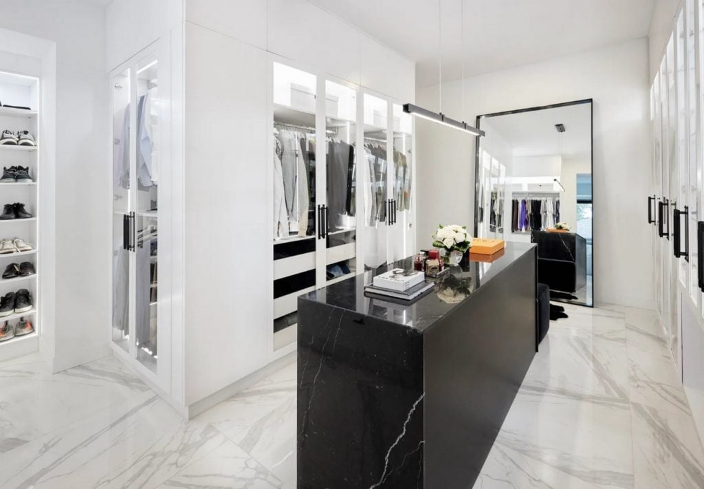 Connor McDavid's House | An inside look at the houses owned by Connor ...