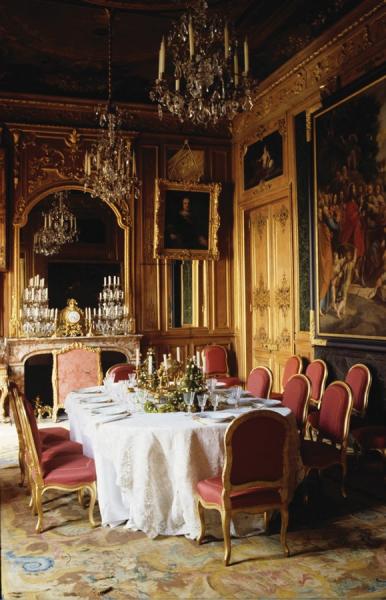 An inside look at the houses owned by Karl Lagerfeld - RTF | Rethinking ...