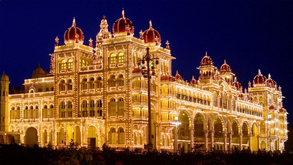 15 Places To Visit In Karnataka for Travelling Architect - RTF