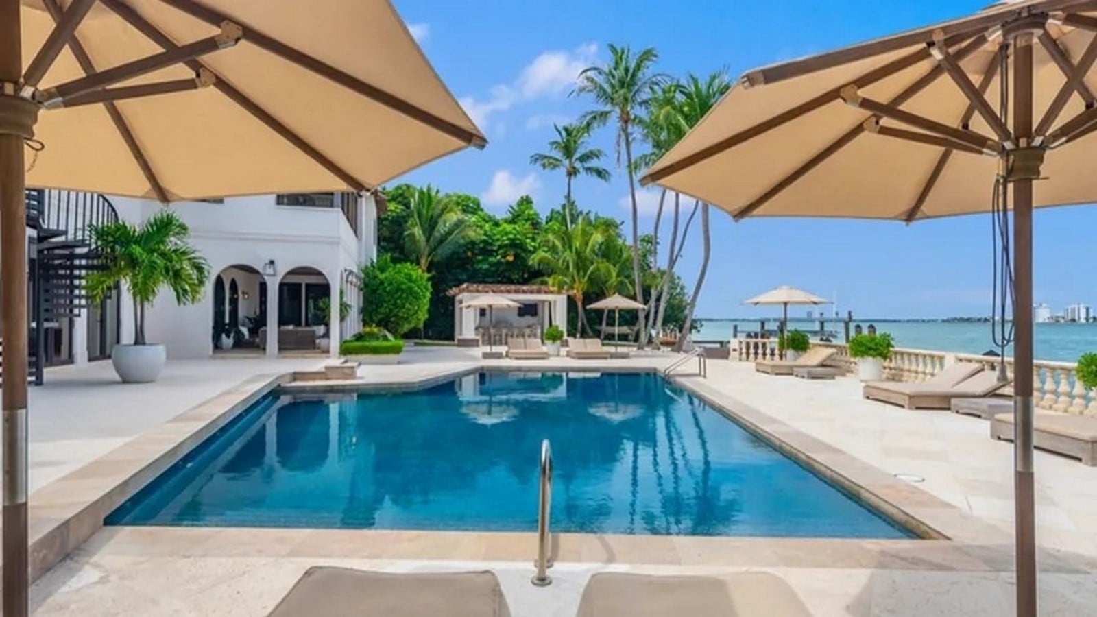 Dwyane Wade House: 10 Facts through Architect's Lens - RTF
