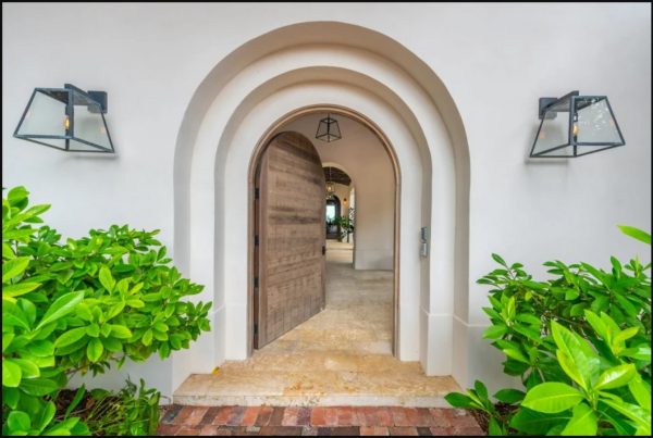 Dwyane Wade House: 10 Facts through Architect's Lens - RTF