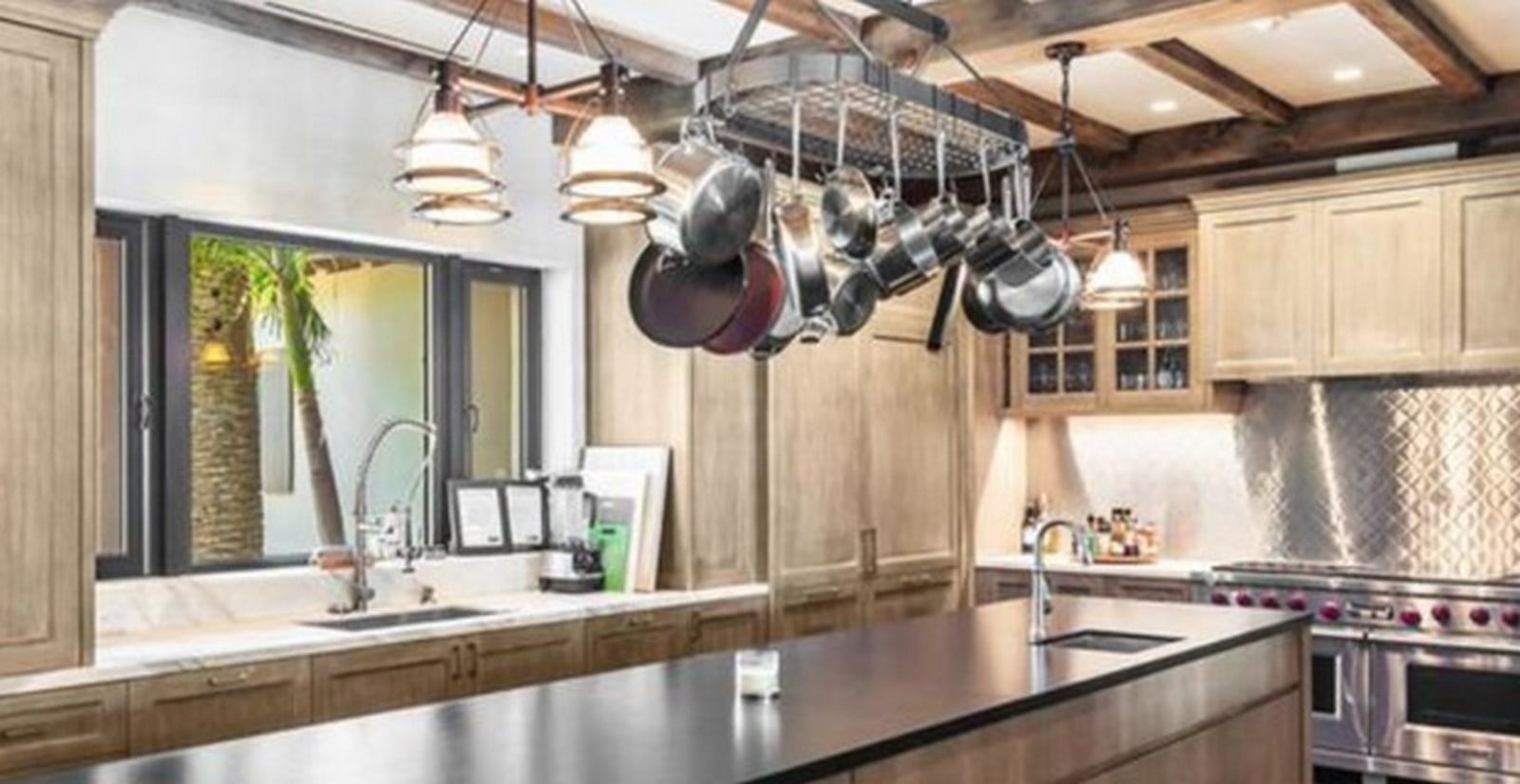 Dwyane Wade Haus Innen Dwyane Wade's EPIC Mansion: Hidden Hills Or