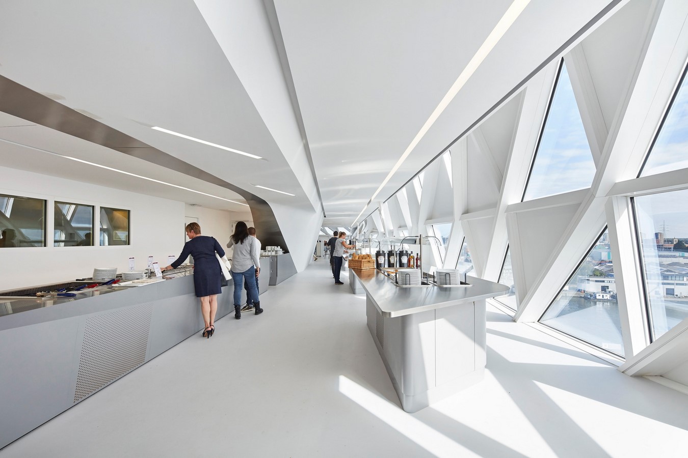 Timeline of restoration: Antwerp Port House - RTF