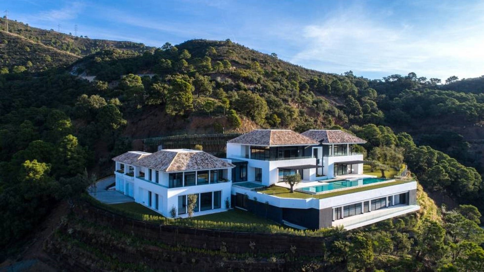 Cristiano Ronaldo House: 10 Facts through Architect's Lens - RTF