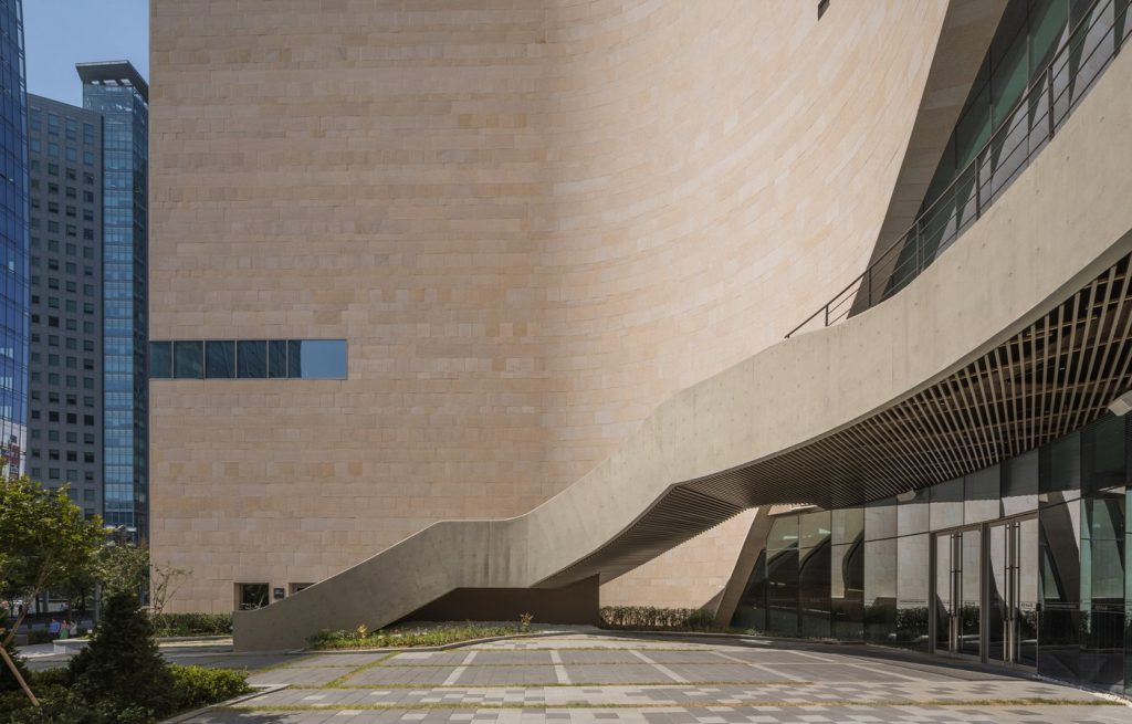 Saemoonan Church by Lee Eunseok + SEOINN - RTF | Rethinking The Future