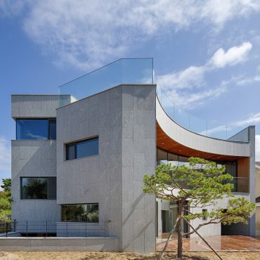 E-scape House by Snow AIDe Architecture + Interior design - RTF ...
