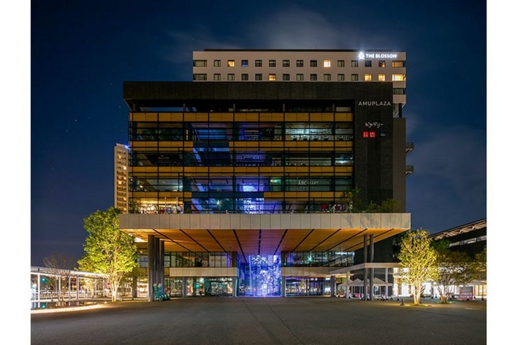 JR Kumamoto Railway Station Building by Nikken Sekkei - RTF ...