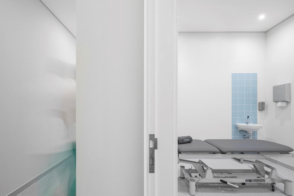Physiotherapy Clinic by Hinterland Architecture Studio - RTF