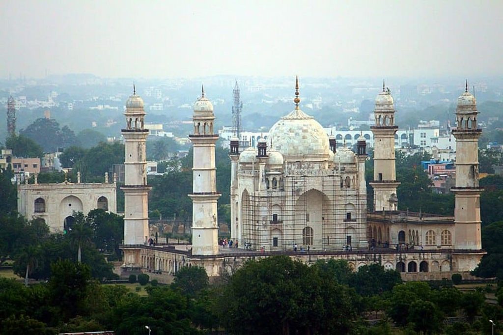 15 Must visit Heritage buildings of Maharashtra - RTF | Rethinking The ...