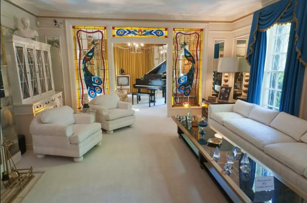 Elvis Presley House: 10 Facts through Architect's Lens - RTF