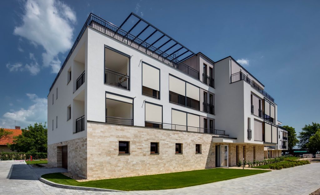 Csopak apartment complex by METOPE 2000 - RTF | Rethinking The Future