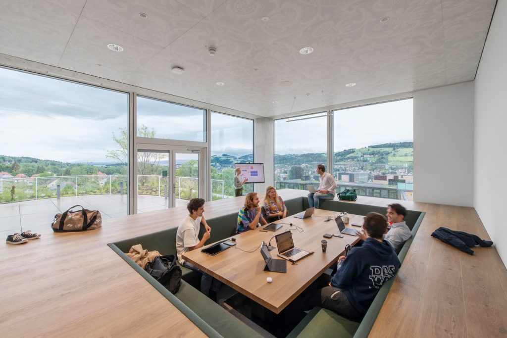 Learning Centre SQUARE by Evolution Design - RTF | Rethinking The Future