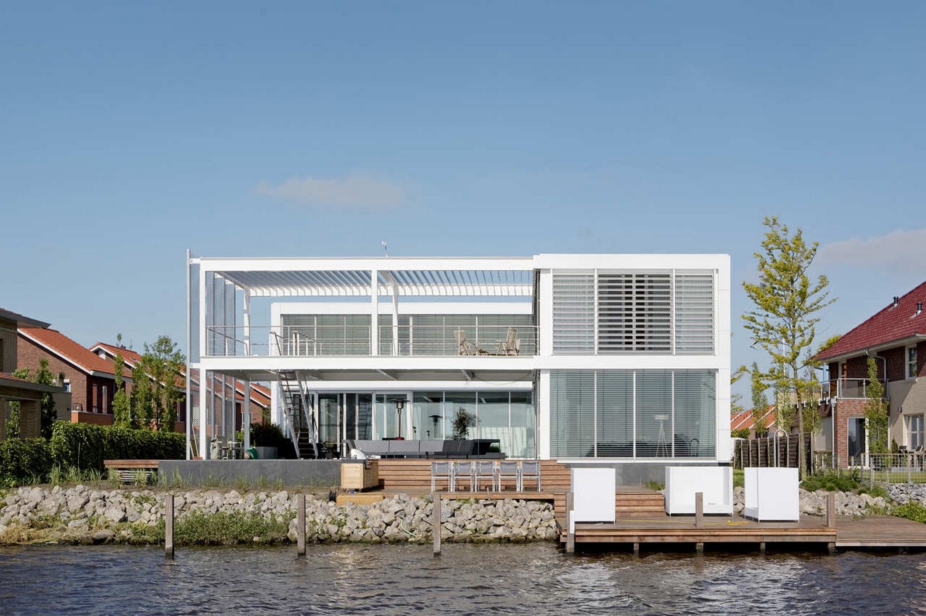 10 Steel Houses that look Beautiful - RTF | Rethinking The Future