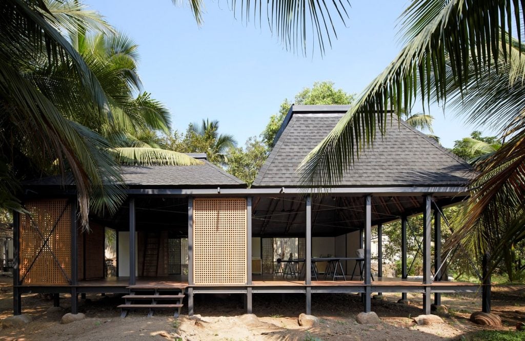 10 Steel Houses that look Beautiful - RTF | Rethinking The Future