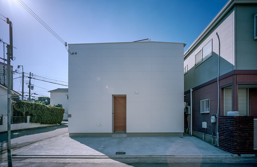 House with Light Void by FujiwaraMuro Architects - RTF | Rethinking The ...
