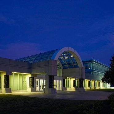 10 of the World's Largest Office Buildings - RTF | Rethinking The Future
